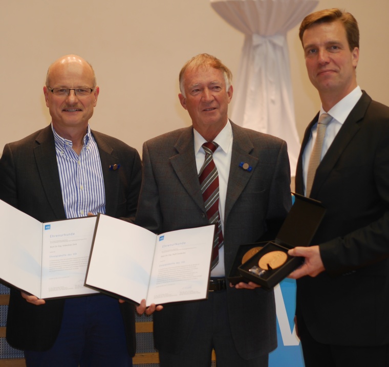 Ralf Goedecke und Sebastian Zeck mit VDI-Ehrenplakette geehrt ...
