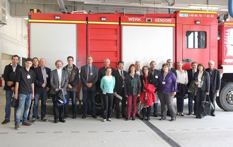 Behörden informieren sich im Industriepark Werk Gendorf • CHEManager ...